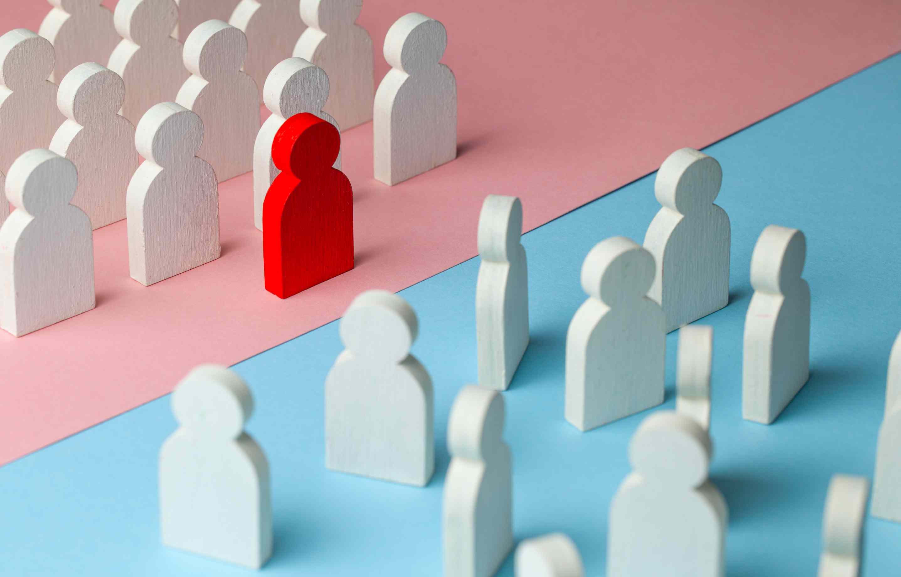 Boosting Strategy with Conflicting Ideas: A Key Advantage